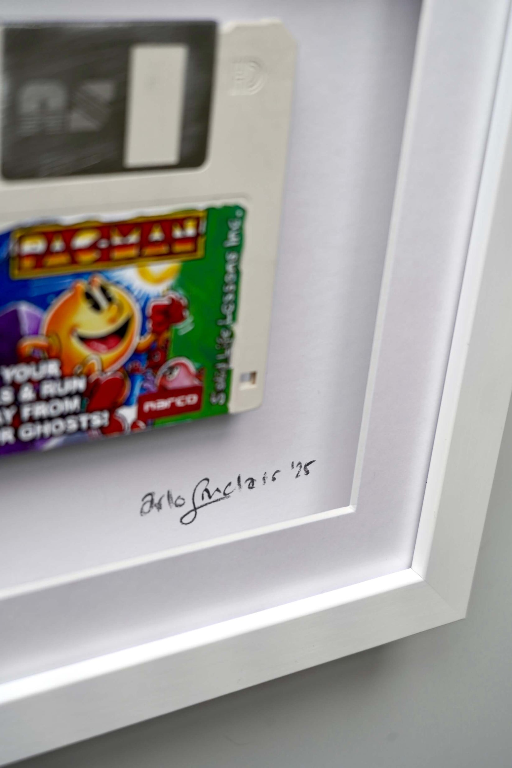 PacMan: Pills & Ghosts - 3.5” White – Arlo Sinclair